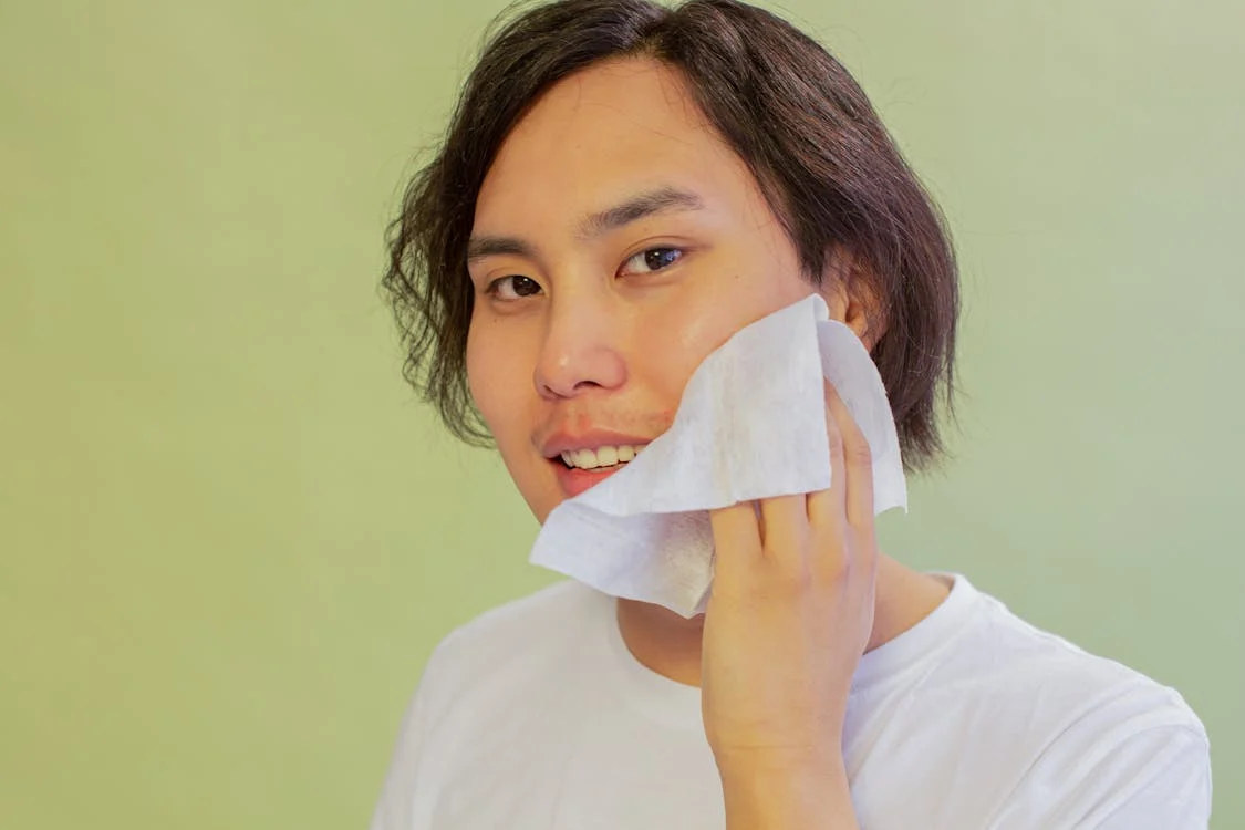Skincare Beginner Guide For Guys - Guidesify Opinion